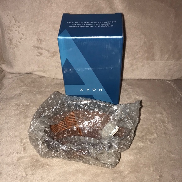 Avon | Accents | Avon Home Fragrance Collection Pecan Caramel Gift ...